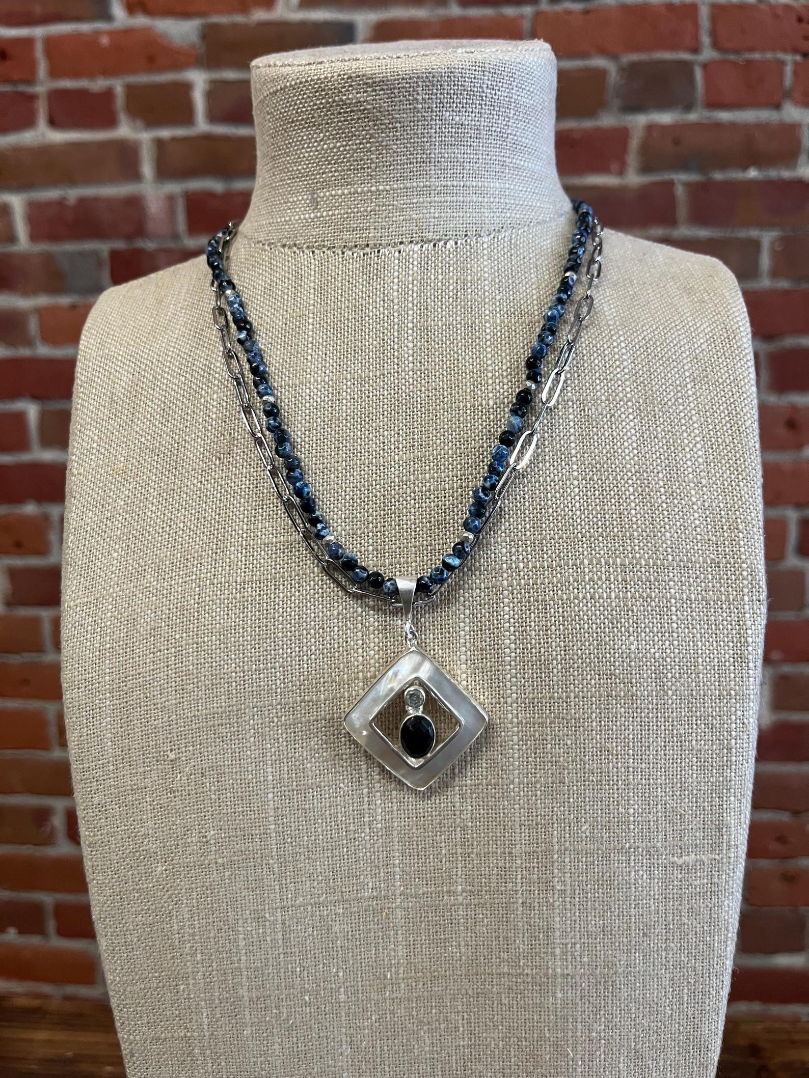 Austin Pendant Necklace - Etsy