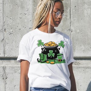 Pot of Gold With Gold Coins PNG, Leprechaun Hat, Shamrocks & Shoes, St ...