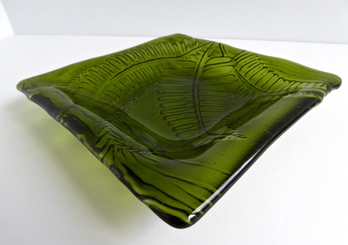 Fused Glass Fern Imprinted Dish in Fern Green by Bprdesigns - Etsy