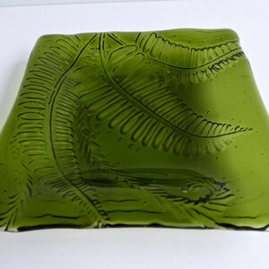 Fused Glass Fern Imprinted Dish in Fern Green by Bprdesigns - Etsy