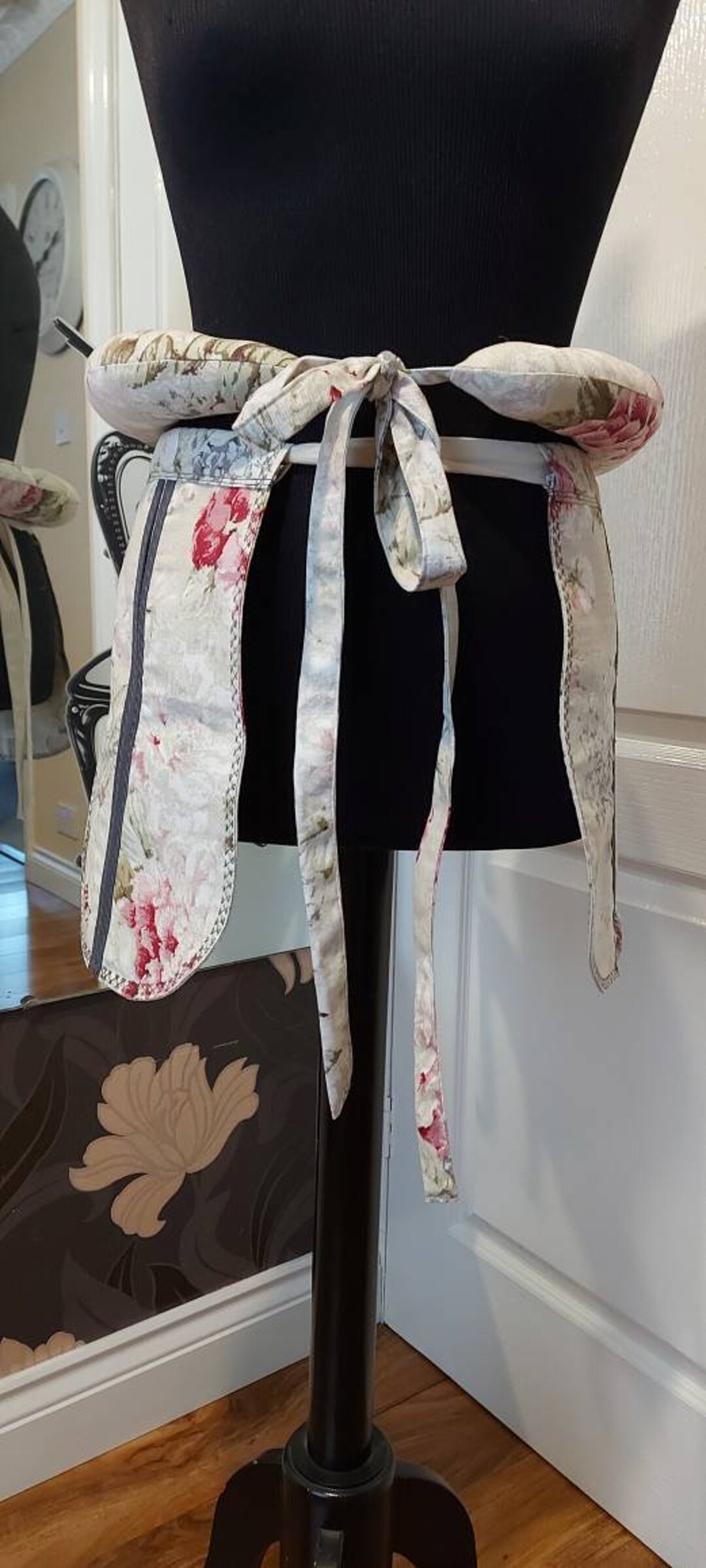 Elizabethan and Tudor Bumroll With 2 Waist Pockets. - Etsy