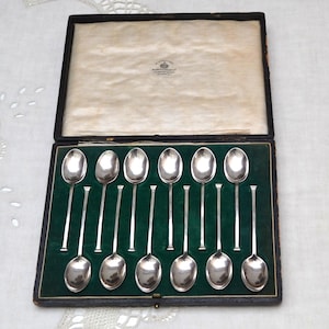 Set of Twelve Art Deco Mappin & Webb Sterling Silver Teaspoons in A ...