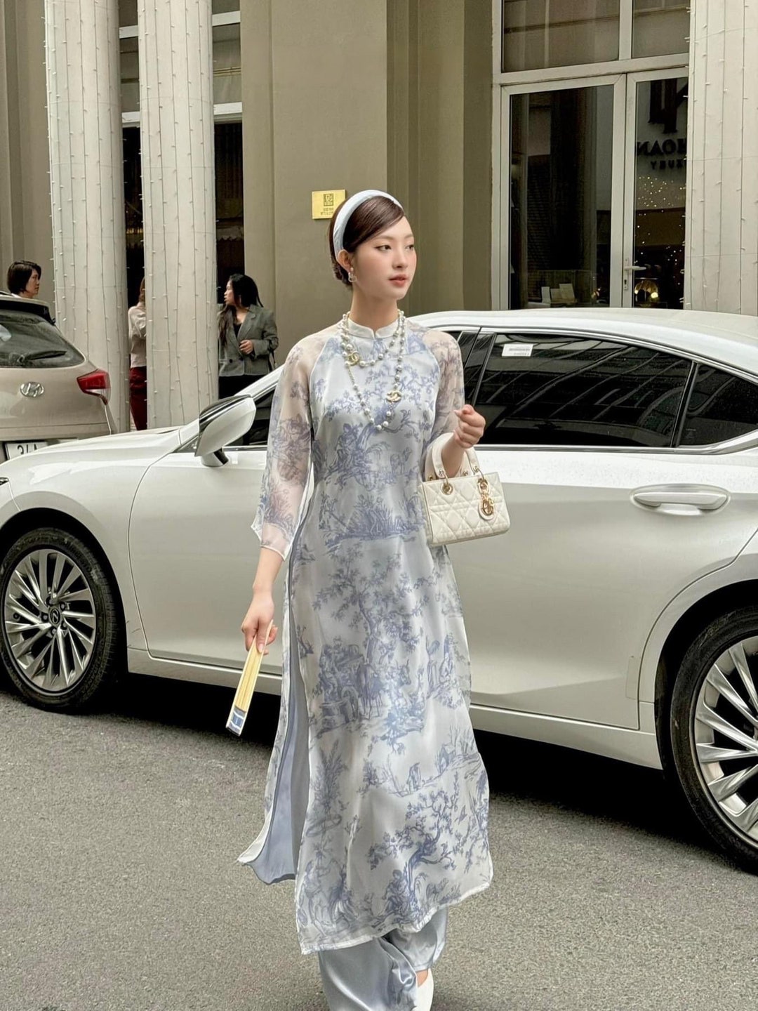 Vietnamese Modern Ao Dai With Vintage Patterns Ao Dai Loose Fit, Big ...