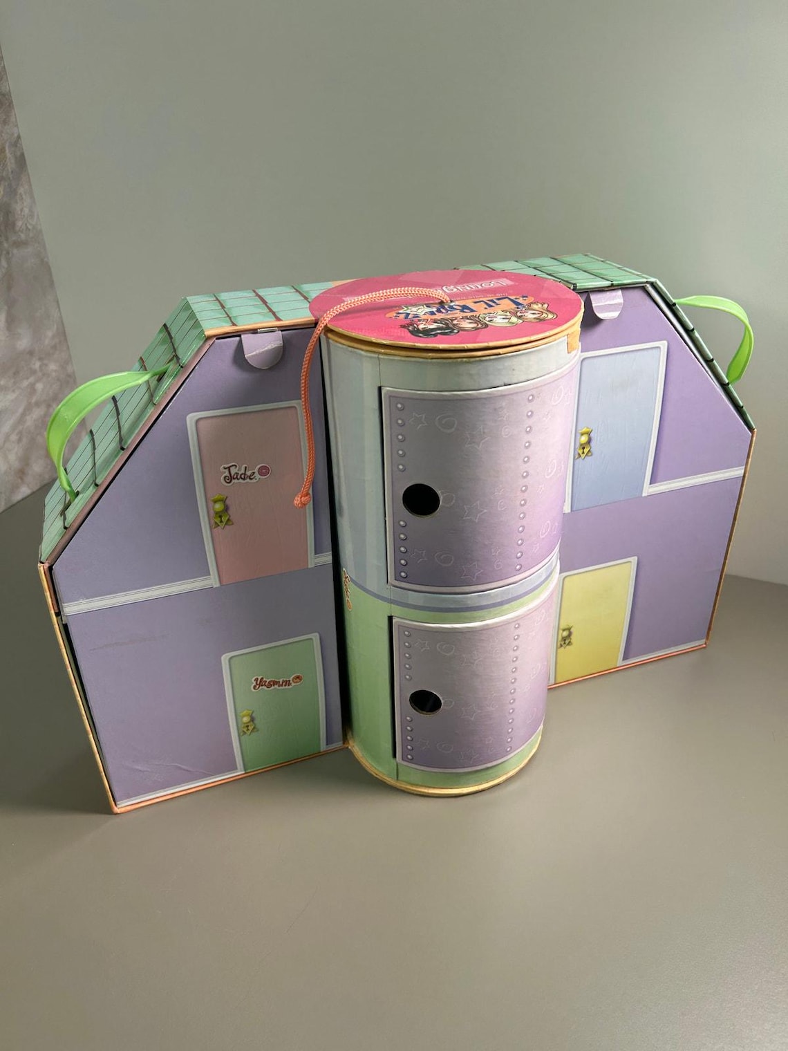 2 Lil Bratz Dolls Plus Loungin Loft Dollhouse Playset - Bonus ...