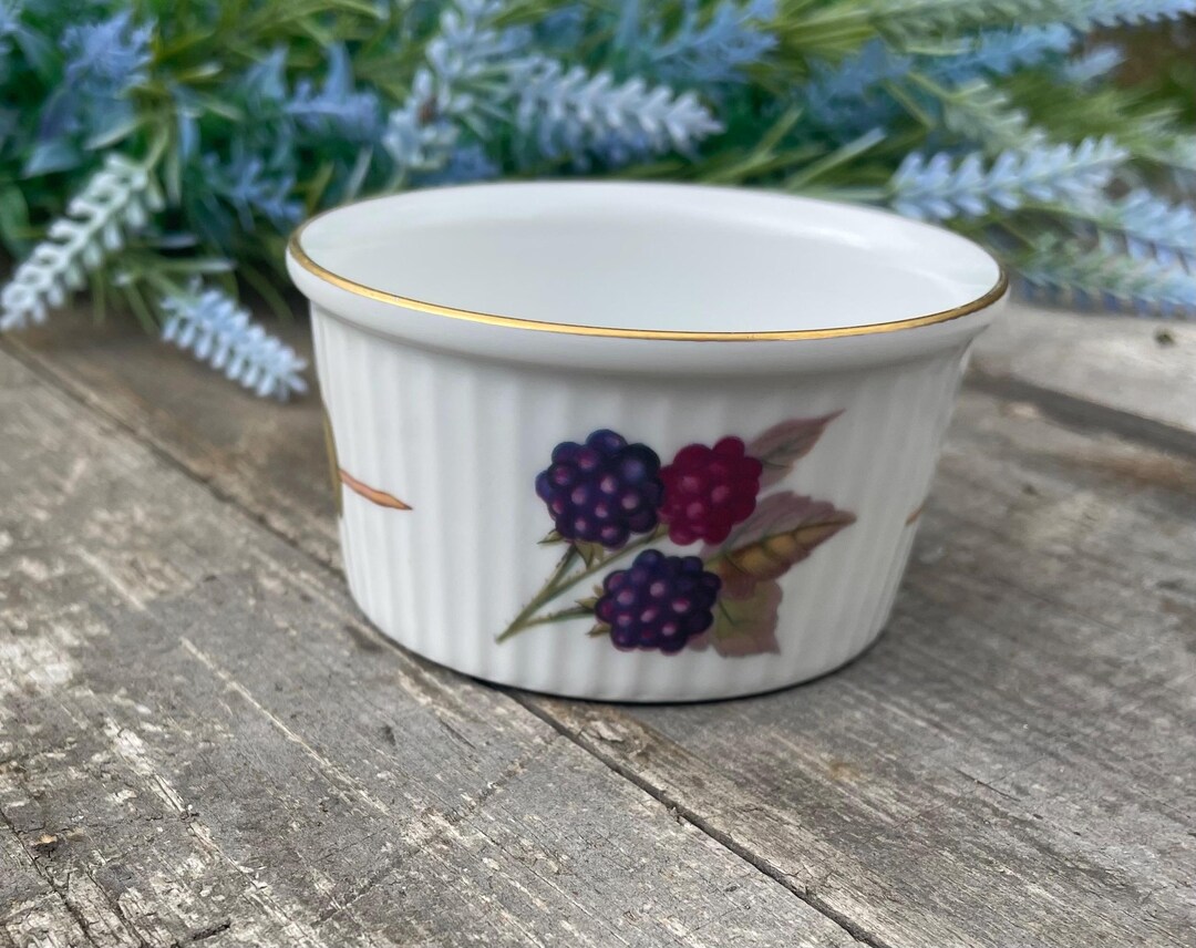 Royal Worcester Ramakin Bowls With Olive and Berry Design, Set of Four ...
