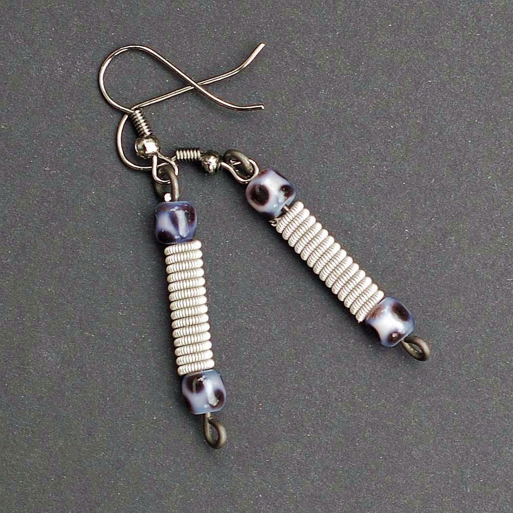 Guitar String Earrings Gray & Black Upcycled Guitar Strings - Etsy