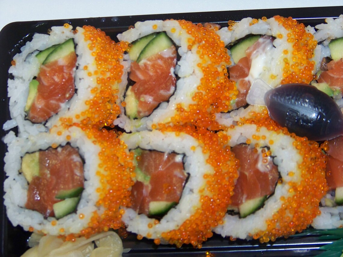 Sushi Plate, Individual Serve, California Rolls, Soy Sauce, Handmade ...