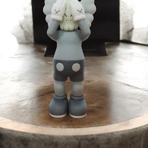 Inspired by KAWS Crying Statue modern Art Decor hypebeast Figure for ...