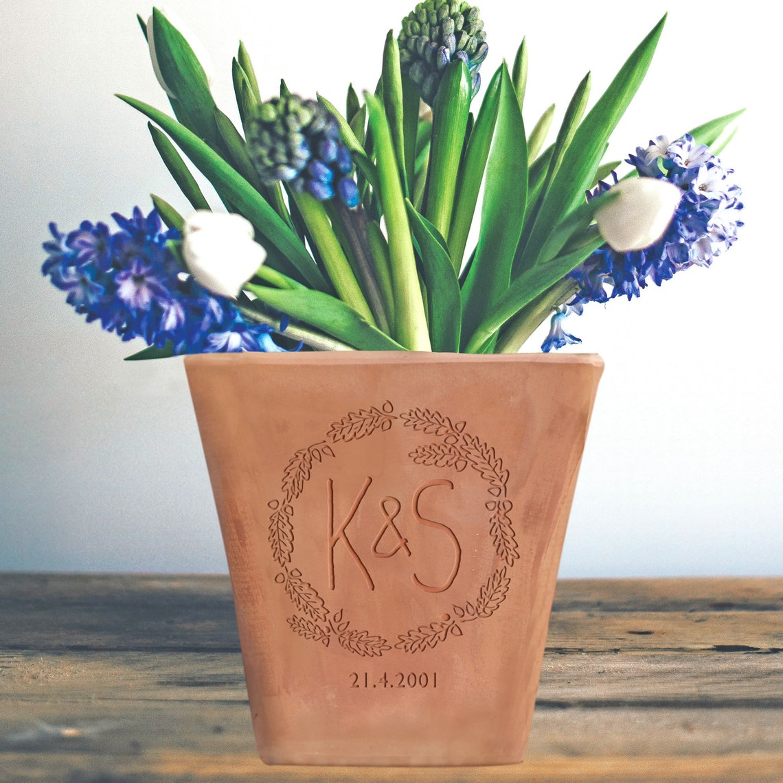 Personalised Engraved Wreath Flower Plant Pot Gift - Etsy UK