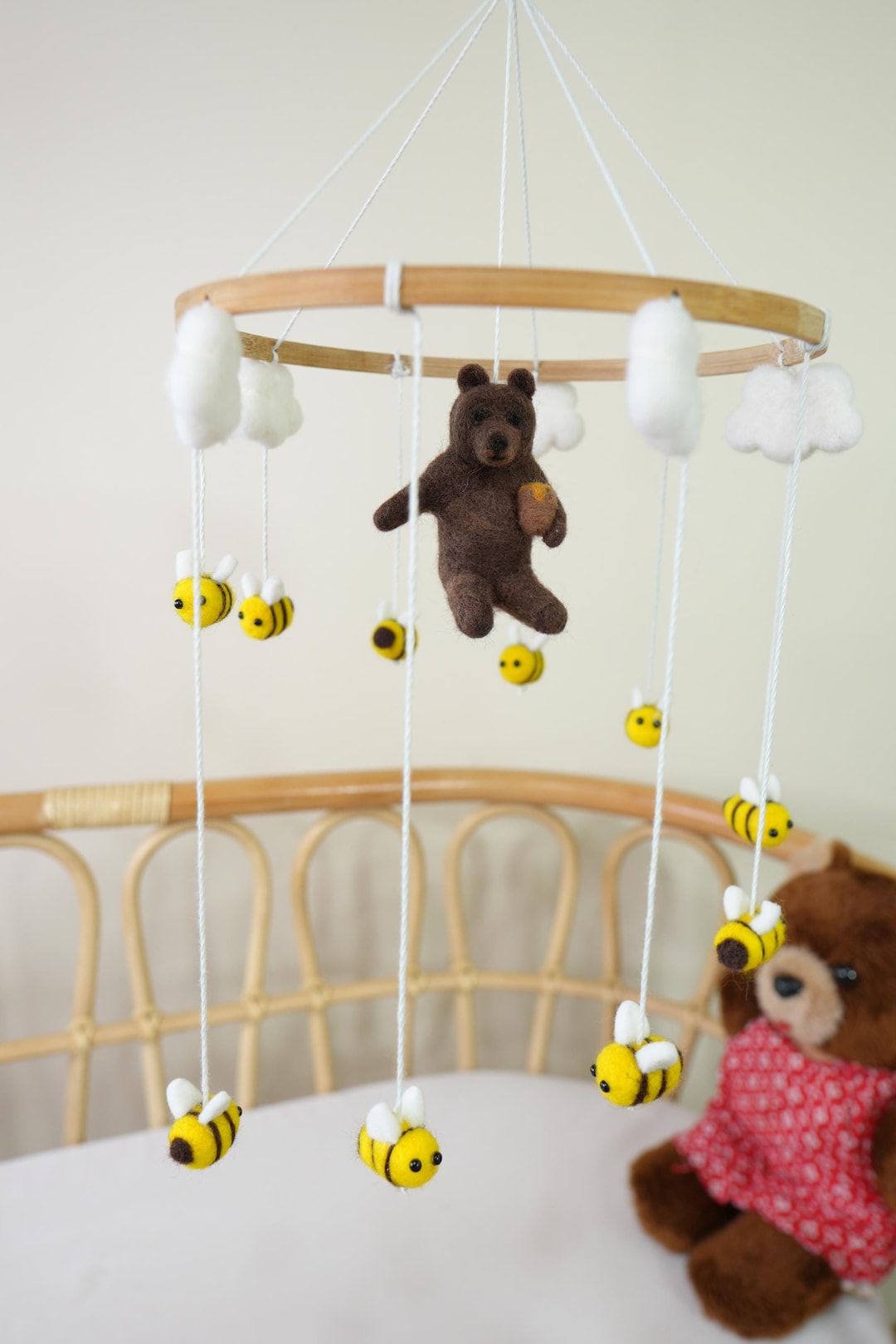 Bear and Bees Baby Mobile, Felt Nursery Decor - Etsy