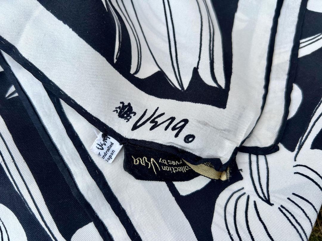 Black and White Vera Neumann Silk Scarf, Bold Flowered Vera Scarf ...