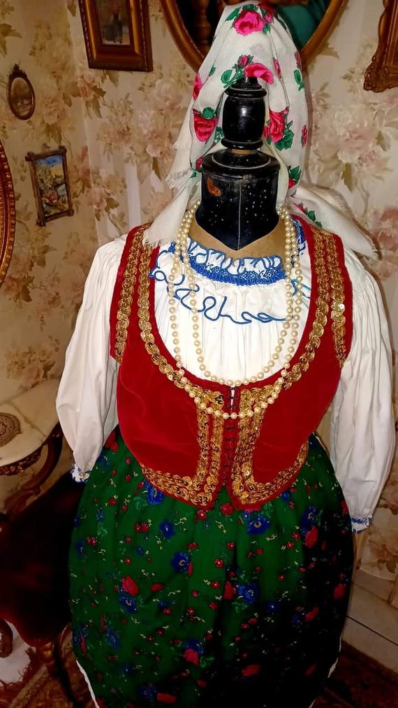 Hungarian Székely folk costume - Gem