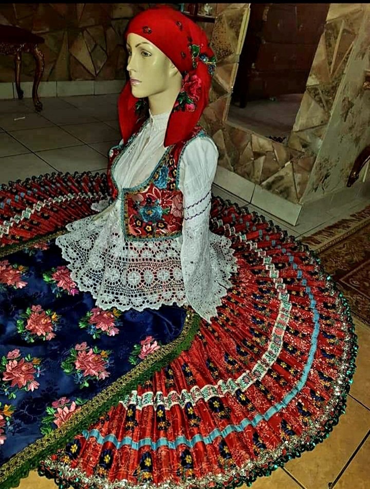 Wonderful Hungarian Folk Costume - Etsy