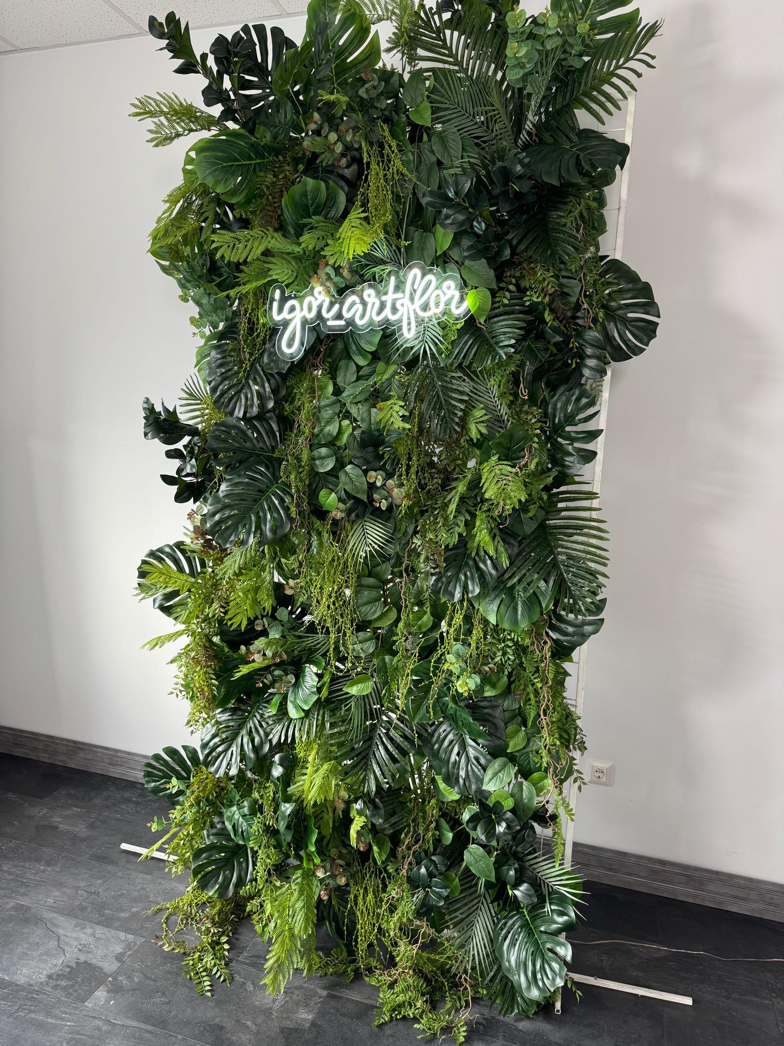 Faux Tropical Greenery Wall, Silk Greenery Backdrop, Artificial ...