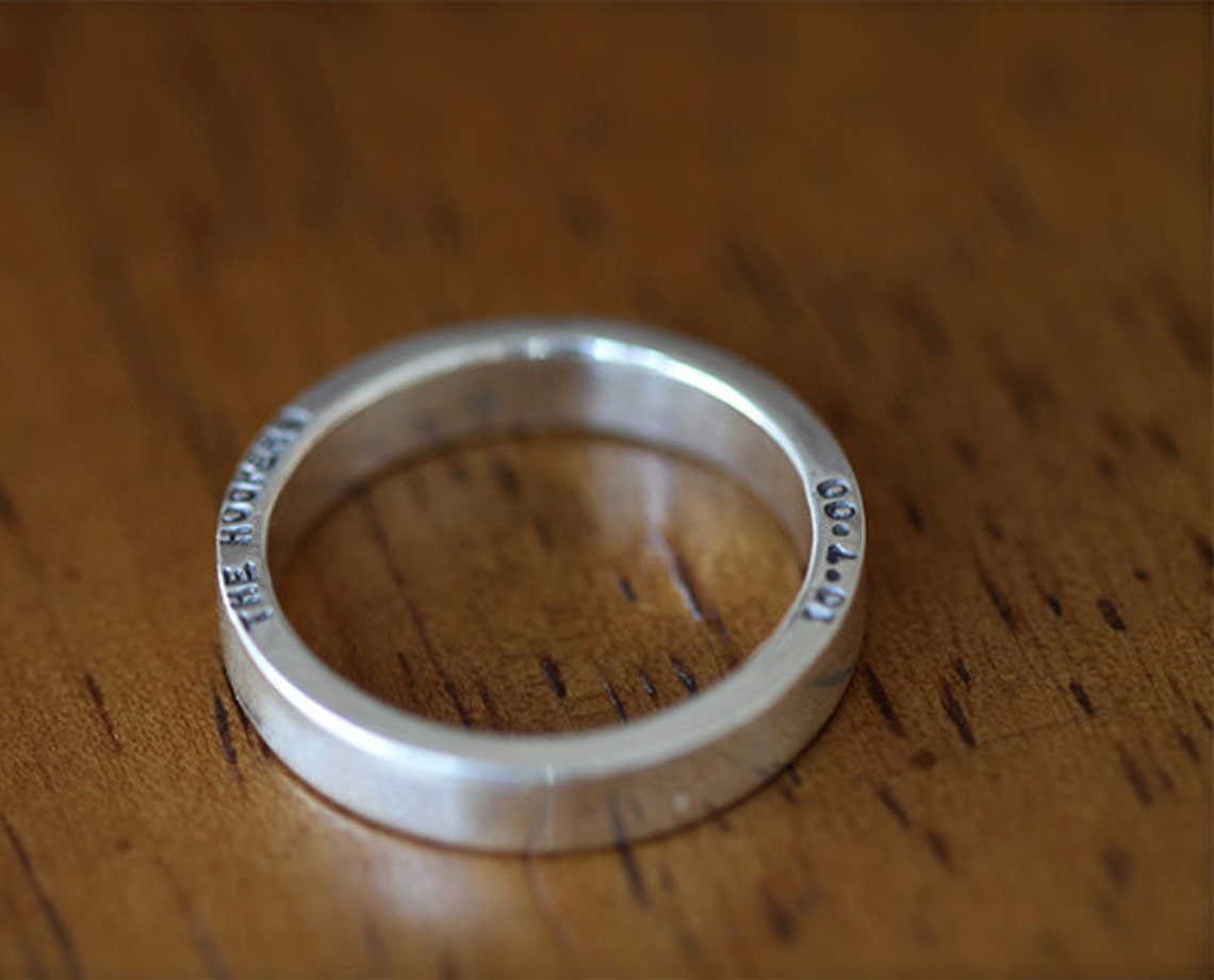 Custom Personalized Men's Wedding Band E0334 - Etsy