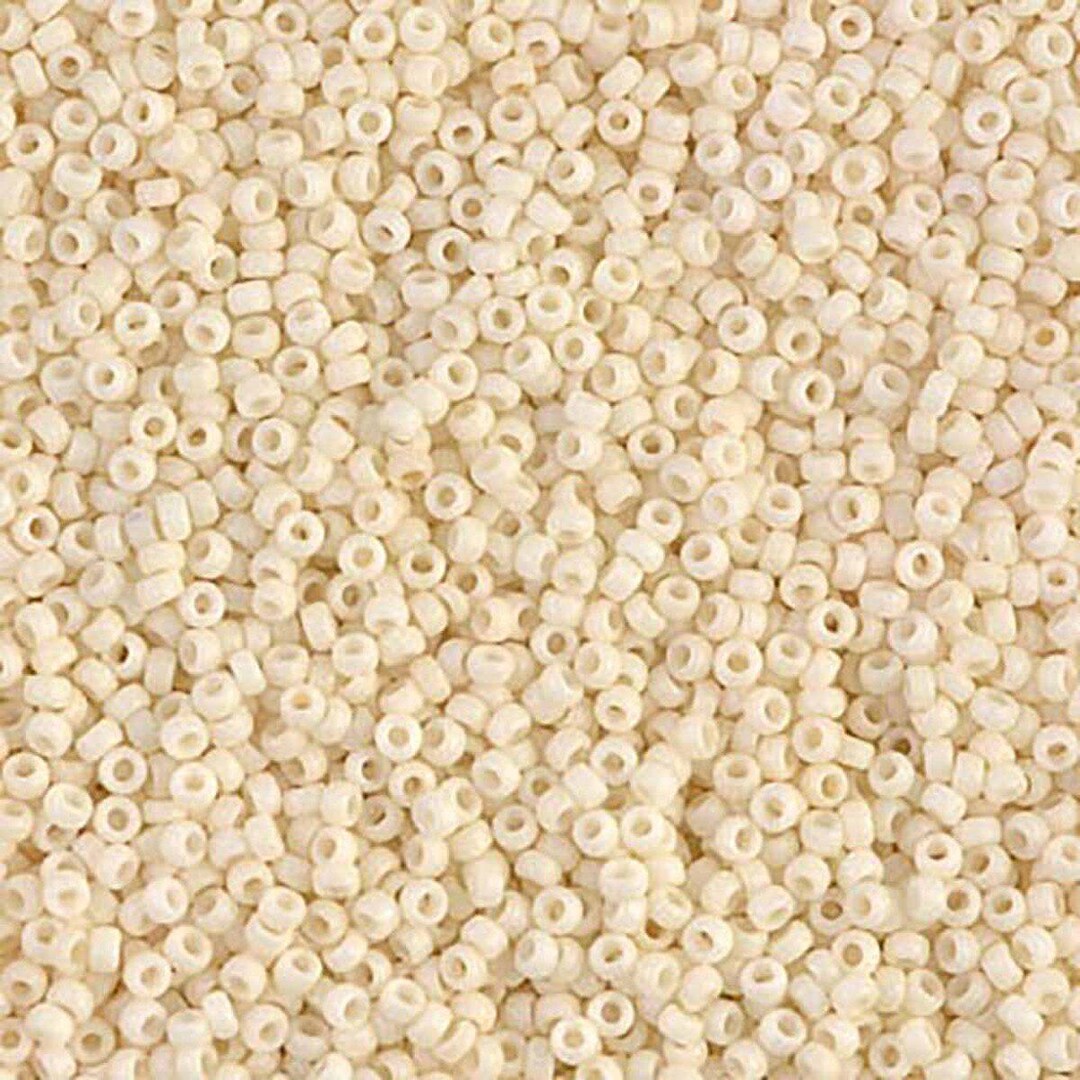 Miyuki Seed Beads 15/0 Matte Opaque Cream 15-2021 8.2g, Round Seed ...