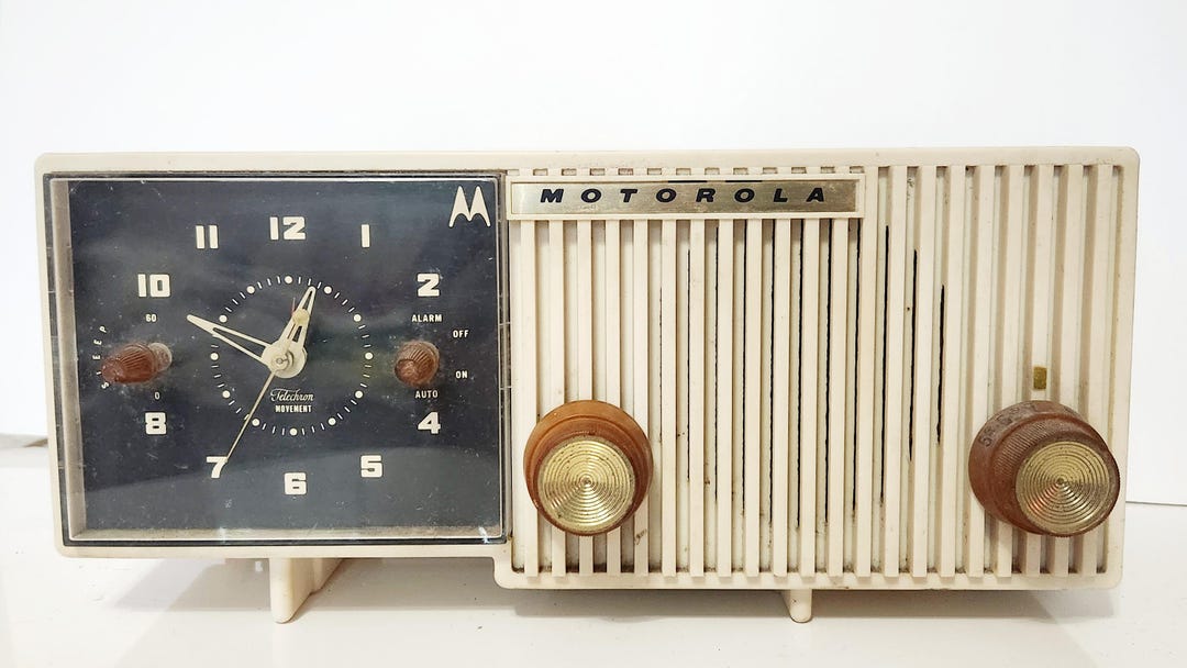 Vintage Motorola Clock Radio - Etsy