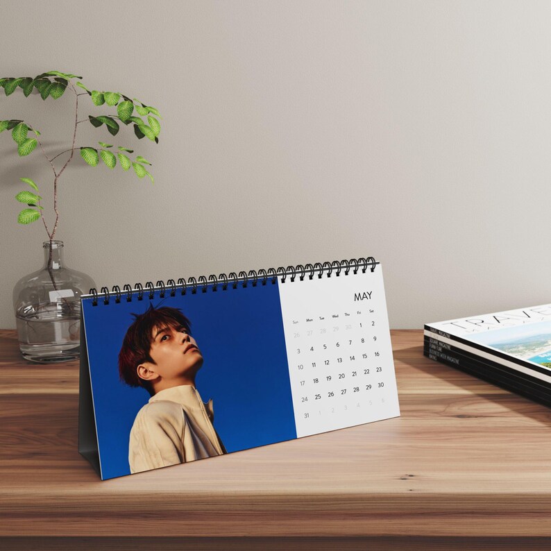 Stray Kids K-pop Desktop Calendar, SKZ K-pop Desk Flip Calendar, STAY ...