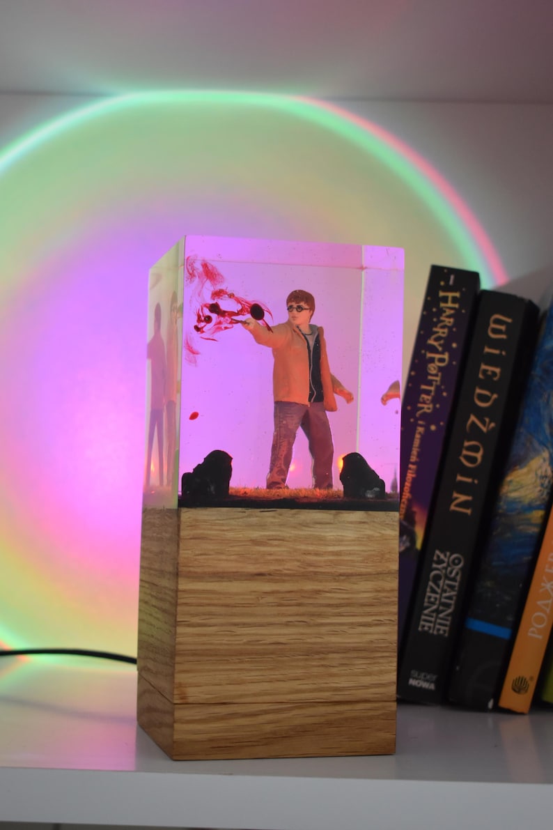 Harry Potter & Voldemort Duel Scene Night Lamp: Wooden Resin Magic ...