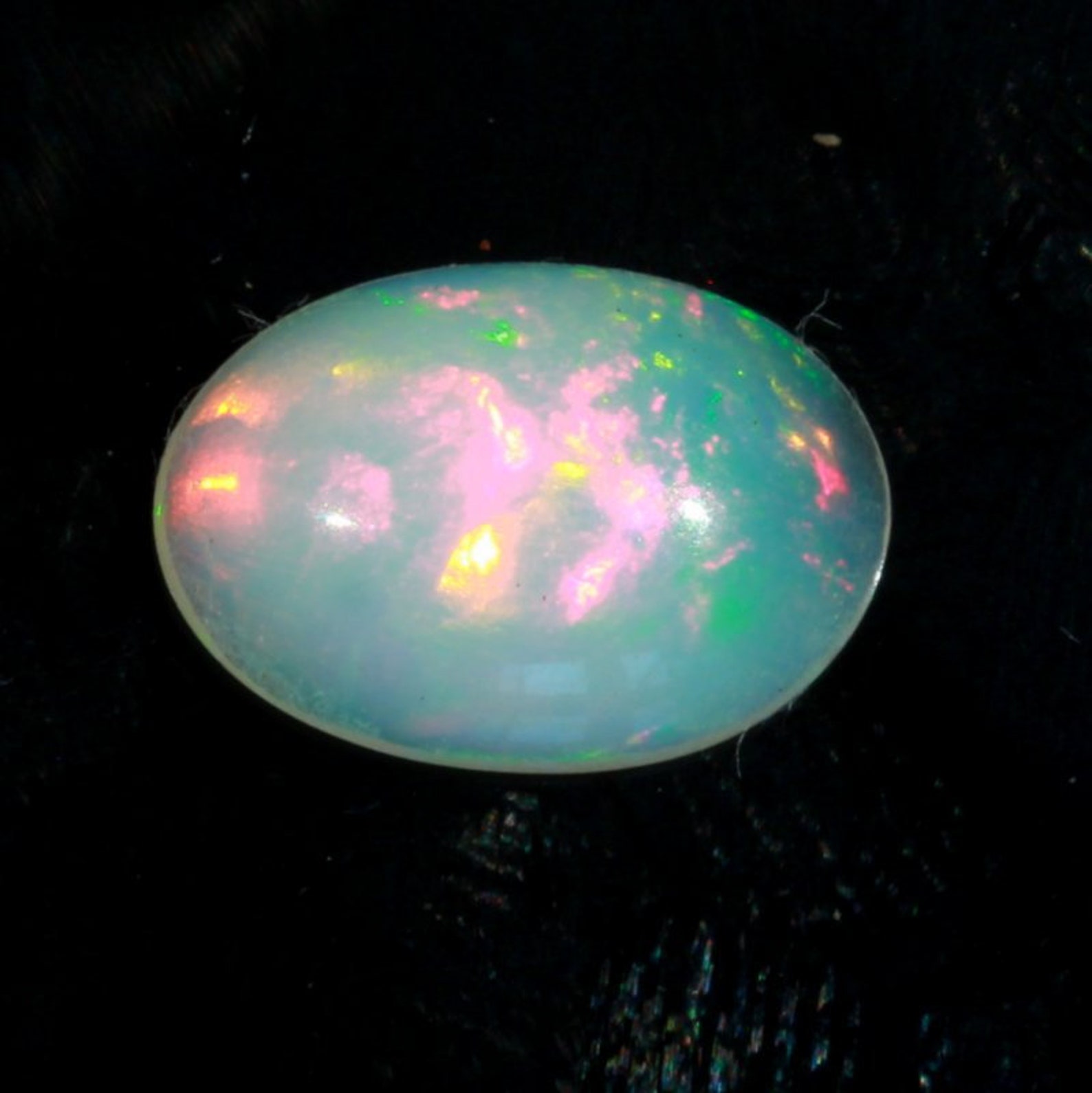 Opal Welo 11x7.9 Mm Oval Cabochon Untreated Wollo Ethiopia Gemstone 1. ...