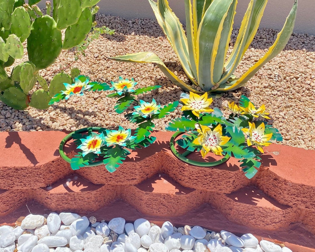 Handmade Metal Curved Lily Flowers | Yard Art Spring Garden Decor ...