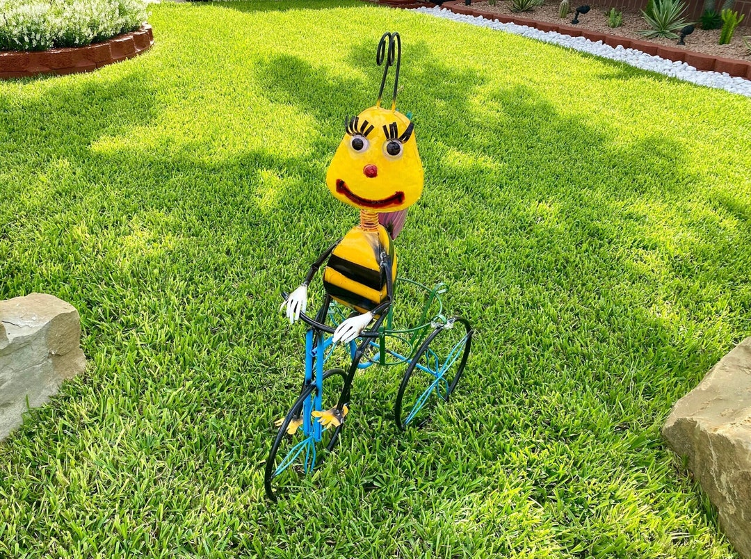 Handmade Metal Bee Wasp Tricycle Planter | Yard Art Garden Decor ...