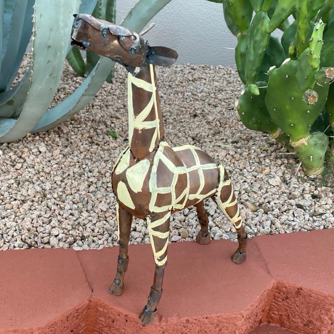 Handpainted Metal African Giraffe | Farmhouse Yard Art Garden Decor ...