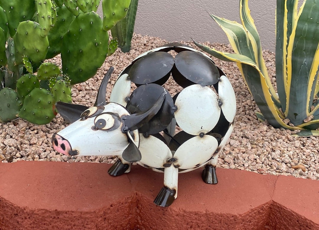 Handmade Metal Round Cow | Farmhouse Yard Art Garden Decor | Artisan ...