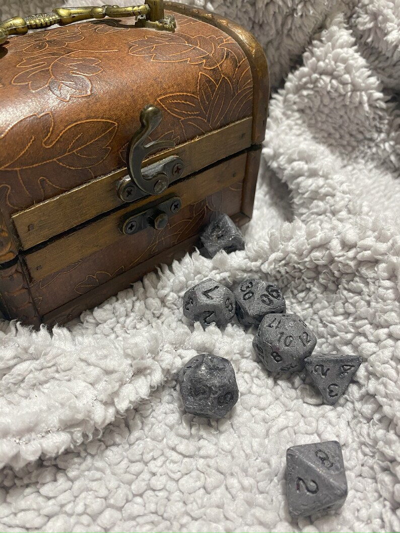Stone Age Dice, Dice Set With Pouch, Gray Dnd Dice, Unique Gaming Dice ...