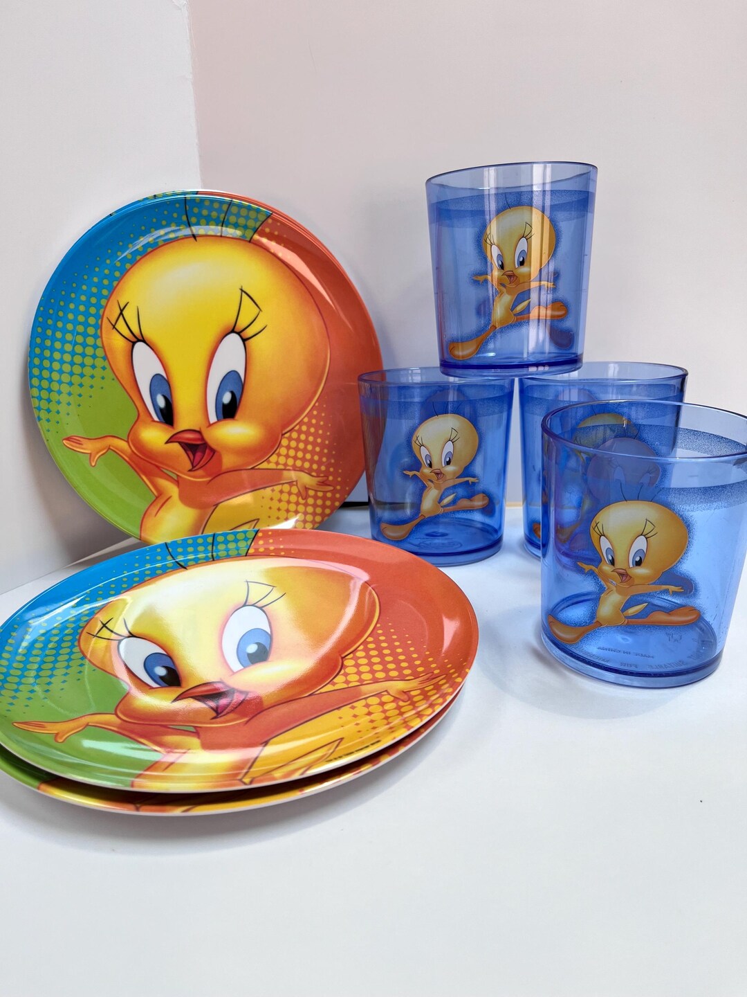 C. 1999 Tweety Bird Set of Dinnerware by Zak Designs. Includes Four 8 ...