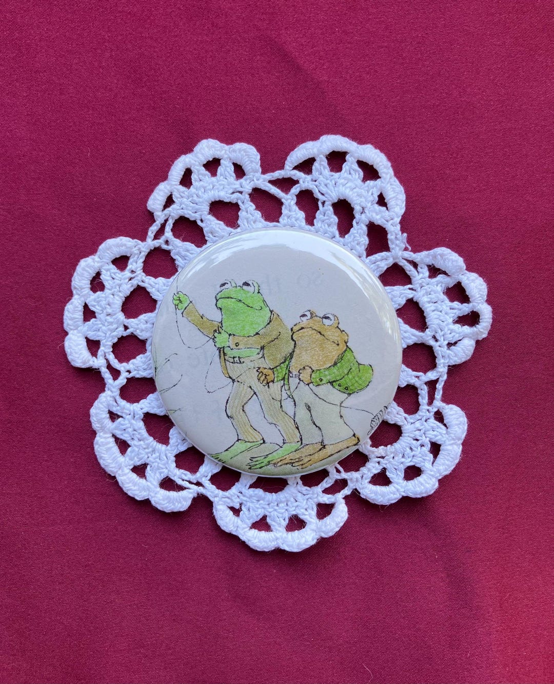 Frog and Toad Flying a Kite / Button / Pin - Etsy