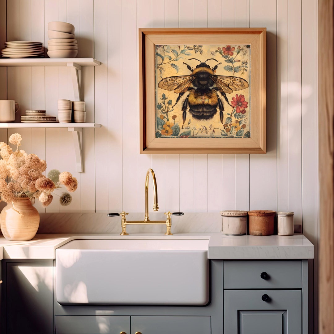 Beautiful Victorian Style Bee and Flowers Print, Matte Wall Art ...