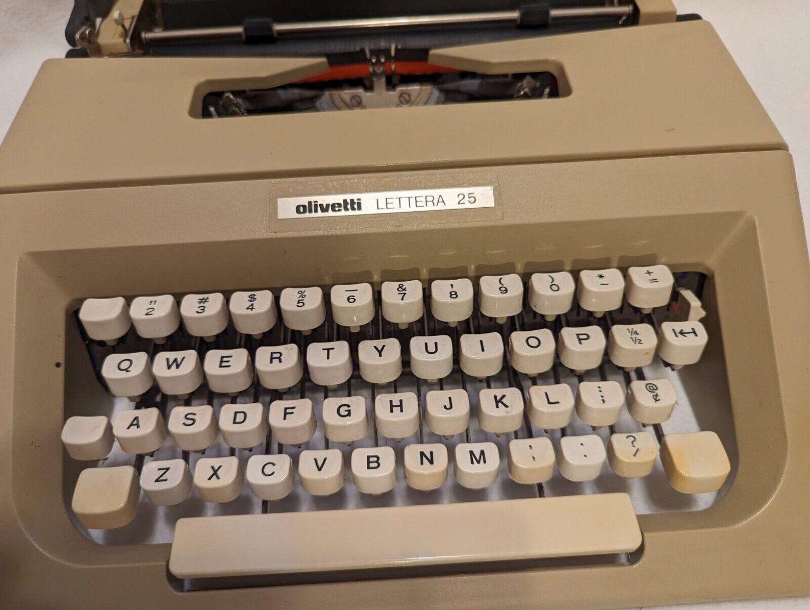 Vintage Olivetti Lettera 25 Typewriter With Bag Works - Etsy