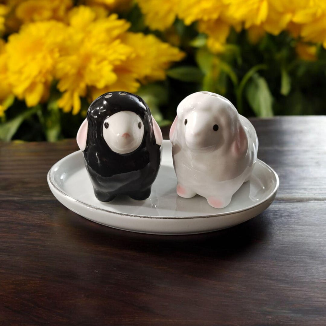 Vintage Black and White Sheep Salt & Pepper Shakers Table Decor With ...