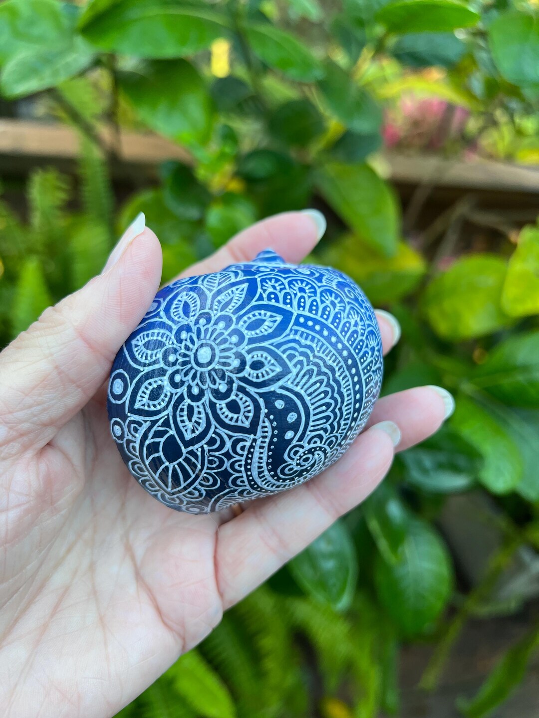 Hand Painted Apple Snail Shell - Mehindi Flowers - Etsy