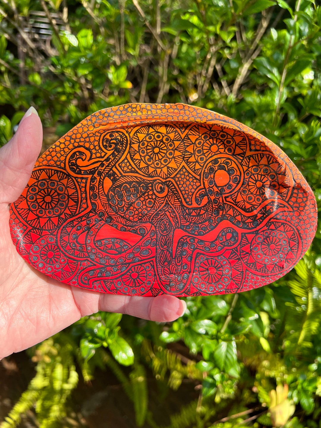 Hand Painted - 6” Pearlized Mussel Shell - Octopus - Etsy