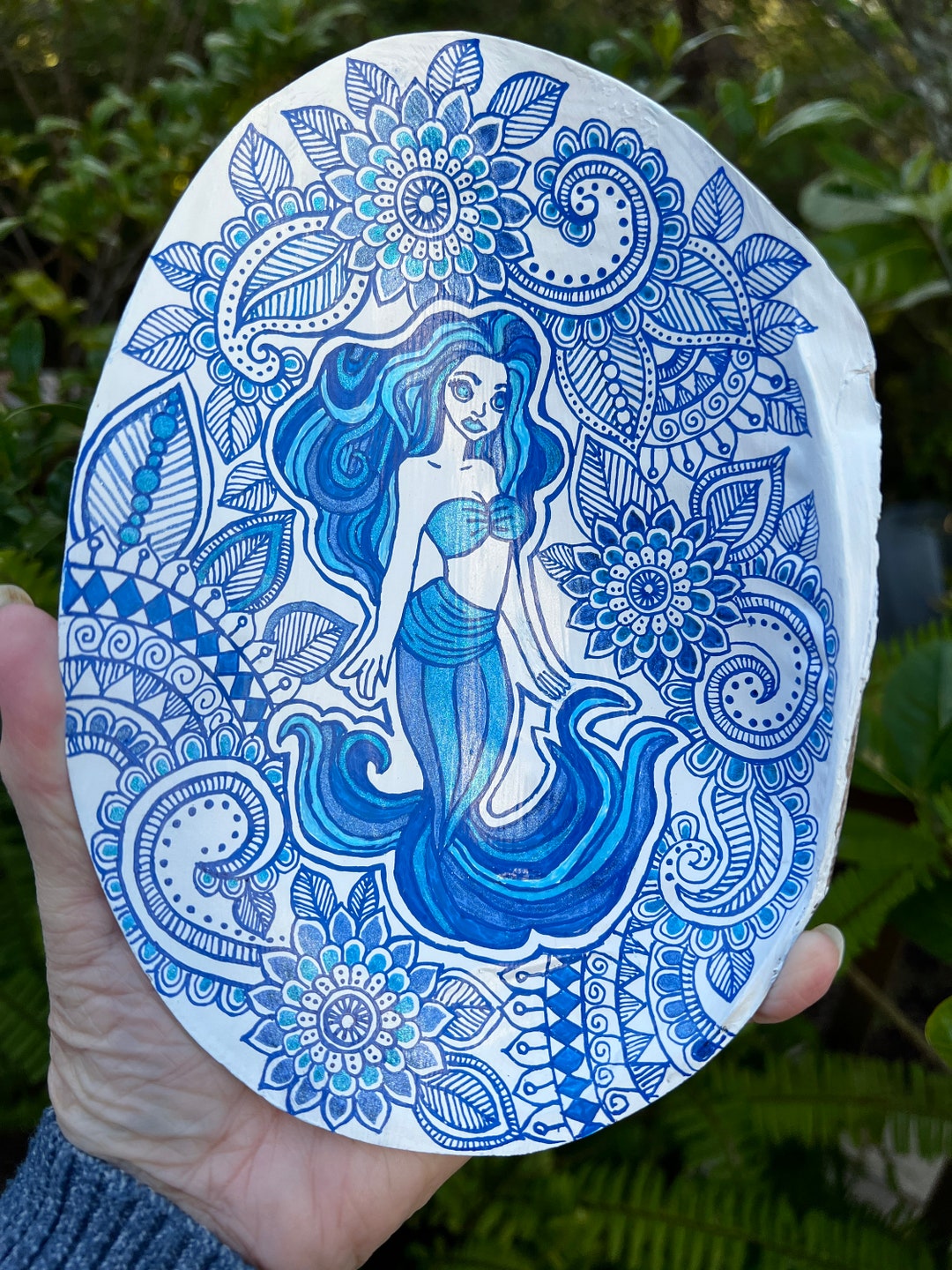 Hand Painted - 8” Pearlized Mussel Shell - Mermaid 1 - Etsy