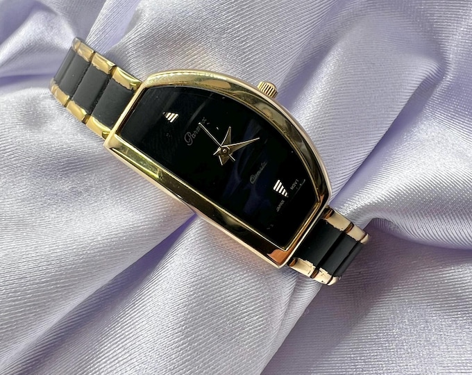 Vintage SEIKO Half Moon Watch From Gold Tone Quartz Watch With New ...