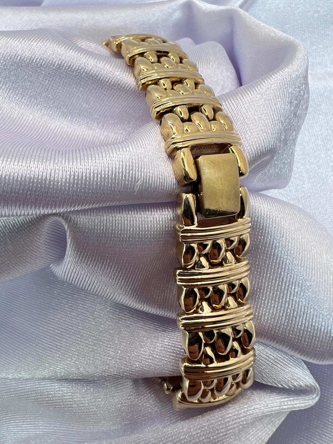 Vintage Women’s Dainty, Peek-a-boo, Citizen Elegance Gold Tone Watch ...
