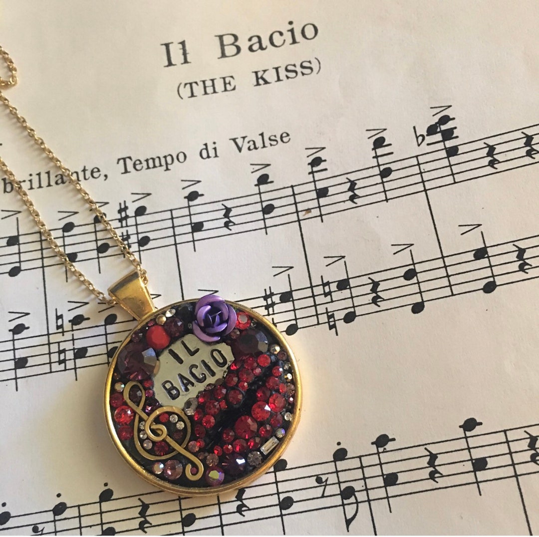 Il Bacio Pendant - Etsy