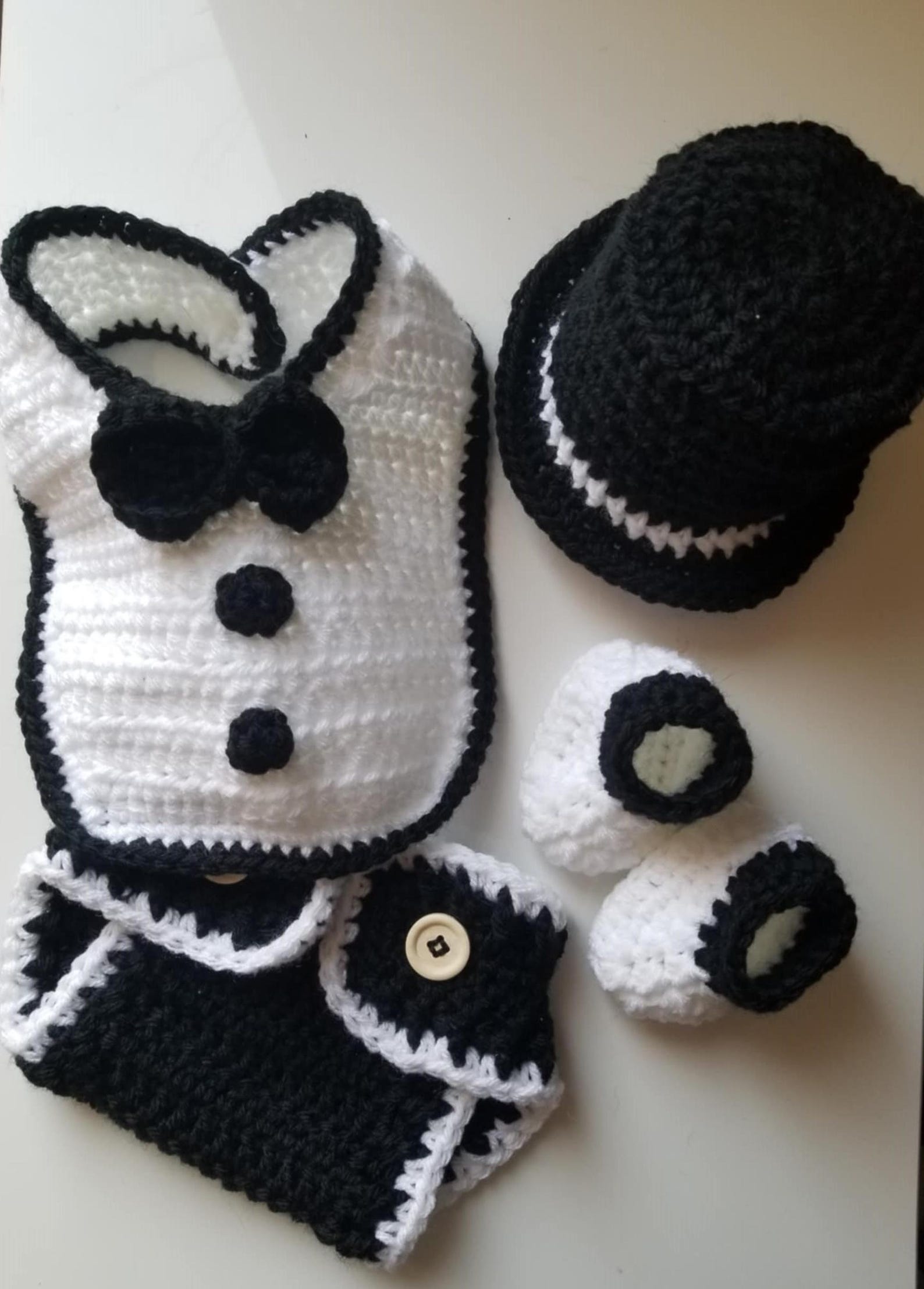 Baby in Black: Stylish Tuxedo Attire, Newborn Crochet Tuxedo Hat, Baby ...