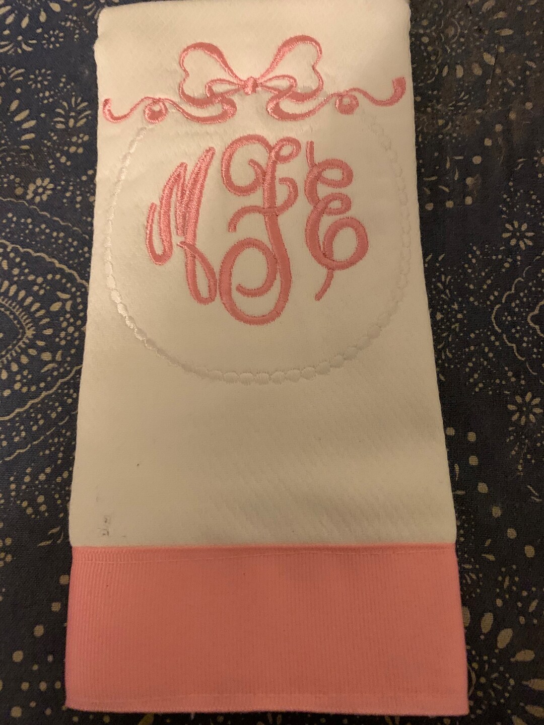 Pearls and Bow Burp Cloth With Monogram - Etsy