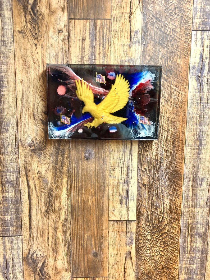 Patriot American Flag & Gold Eagle Wall Plaque Set in Resin Red,white ...