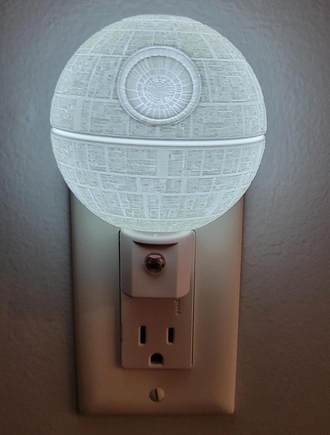 Death Star LED Plug-in Lithophane Night Light - Auto Dusk to Dawn ...