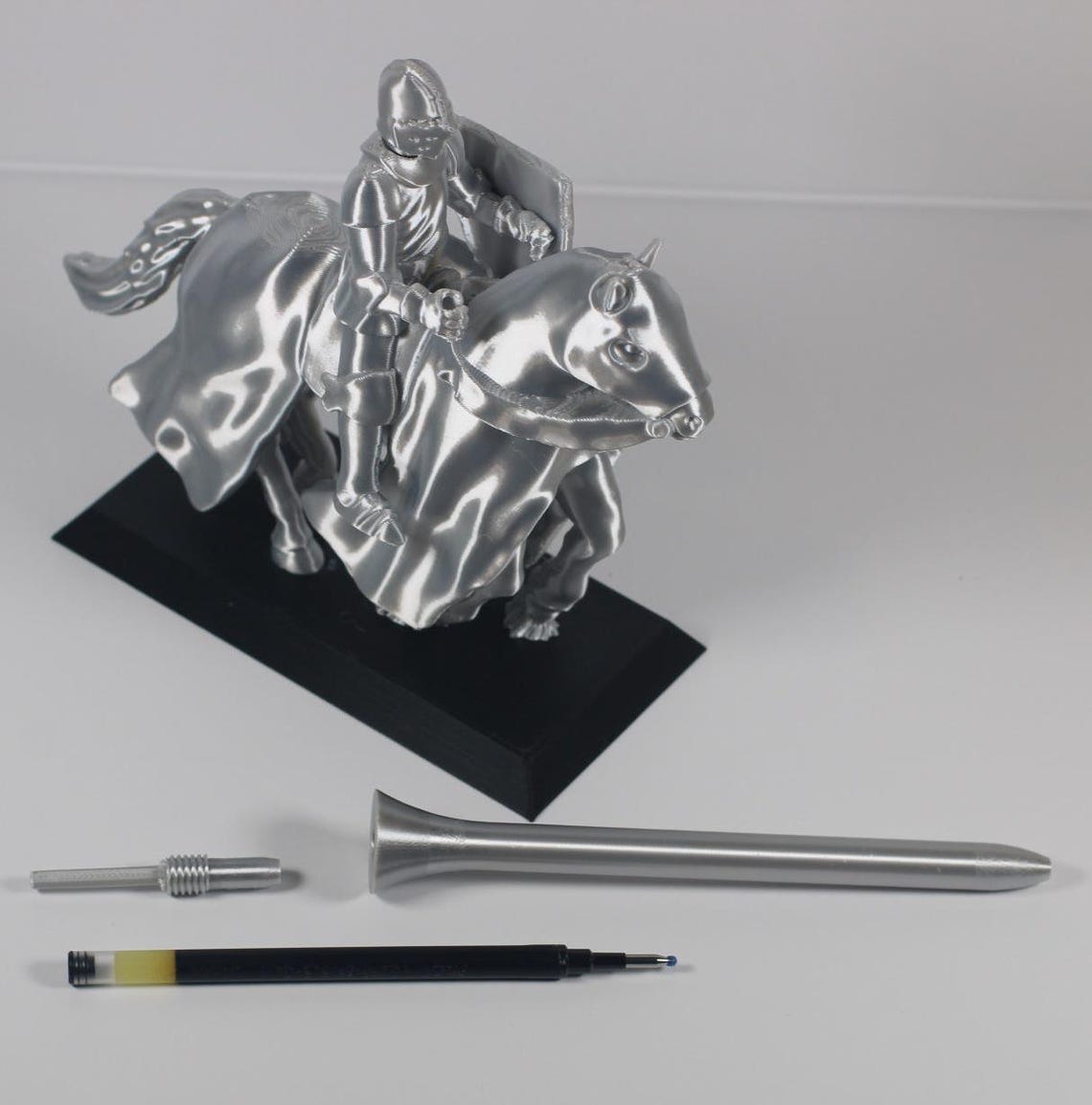 Medieval Knight Pen Holder With Rolling Ball Pen Lance 0.7 Mm Black Ink ...