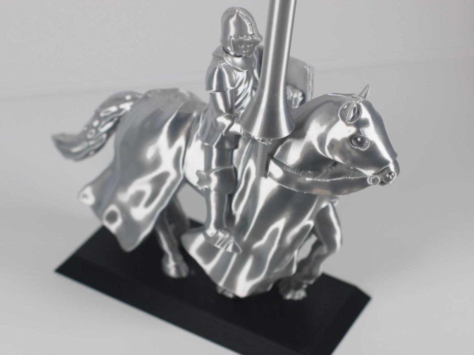 Medieval Knight Pen Holder With Rolling Ball Pen Lance 0.7 Mm Black Ink ...