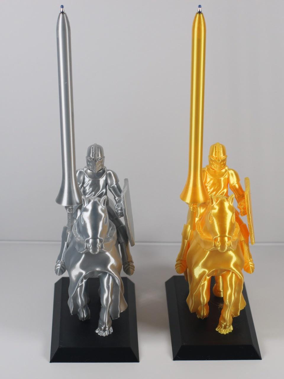 Medieval Knight Pen Holder With Rolling Ball Pen Lance 0.7 Mm Black Ink ...