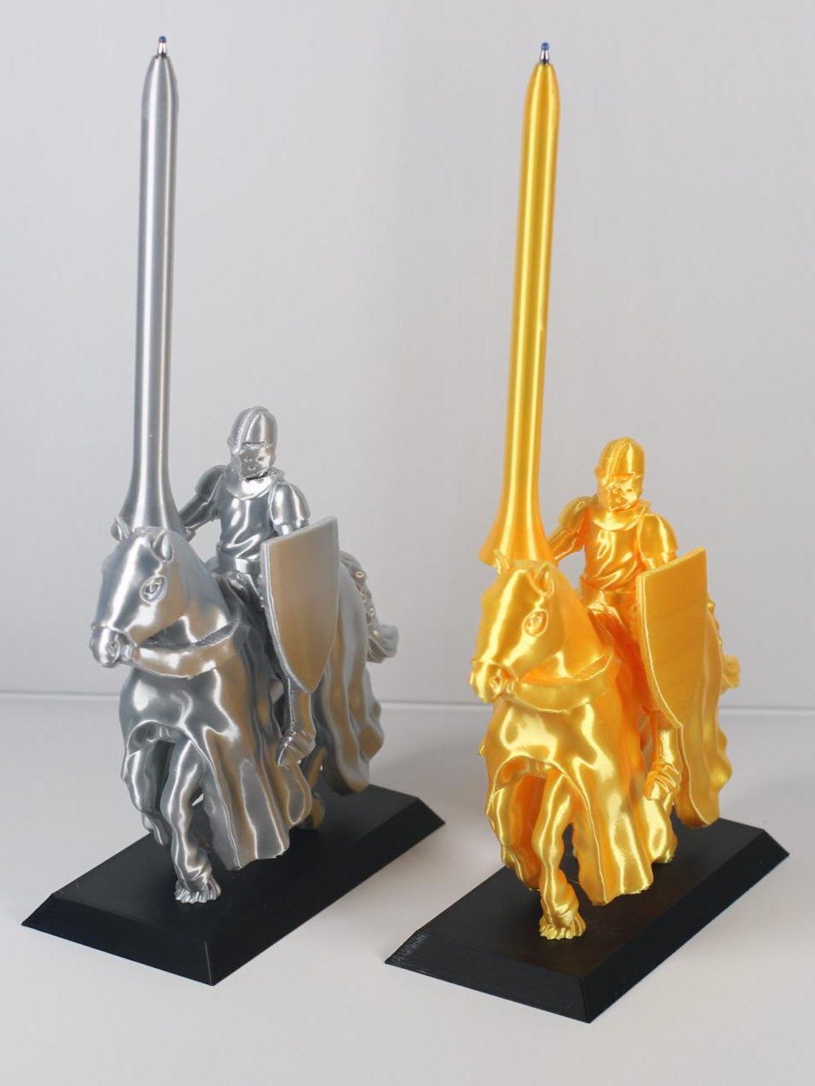 Medieval Knight Pen Holder With Rolling Ball Pen Lance 0.7 Mm Black Ink ...