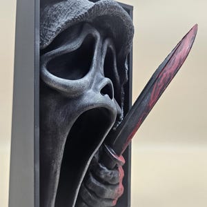 Scream Horror Book Nook Mask– 3D Printed Hand Painted Bookshelf Insert ...