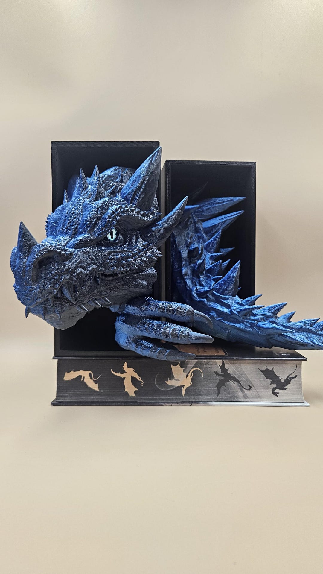 3D Printed Dragon Book Nook: Blue & Black Bookshelf Insert ...